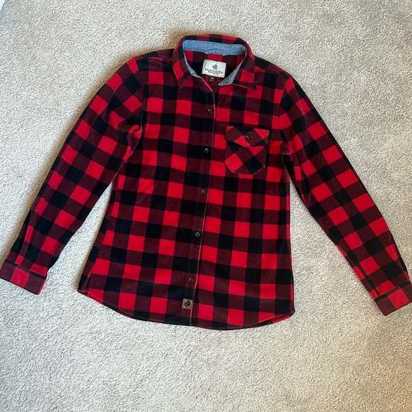 Legendary Whitetails | Tops | Legendary Whitetails Womens Trail Guide ...